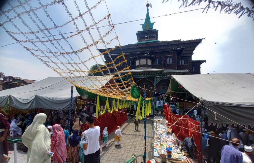 The Life & Legacy Of Hazrat Shah-I-Hamdan (RA) – Who Planted Islam’s ...